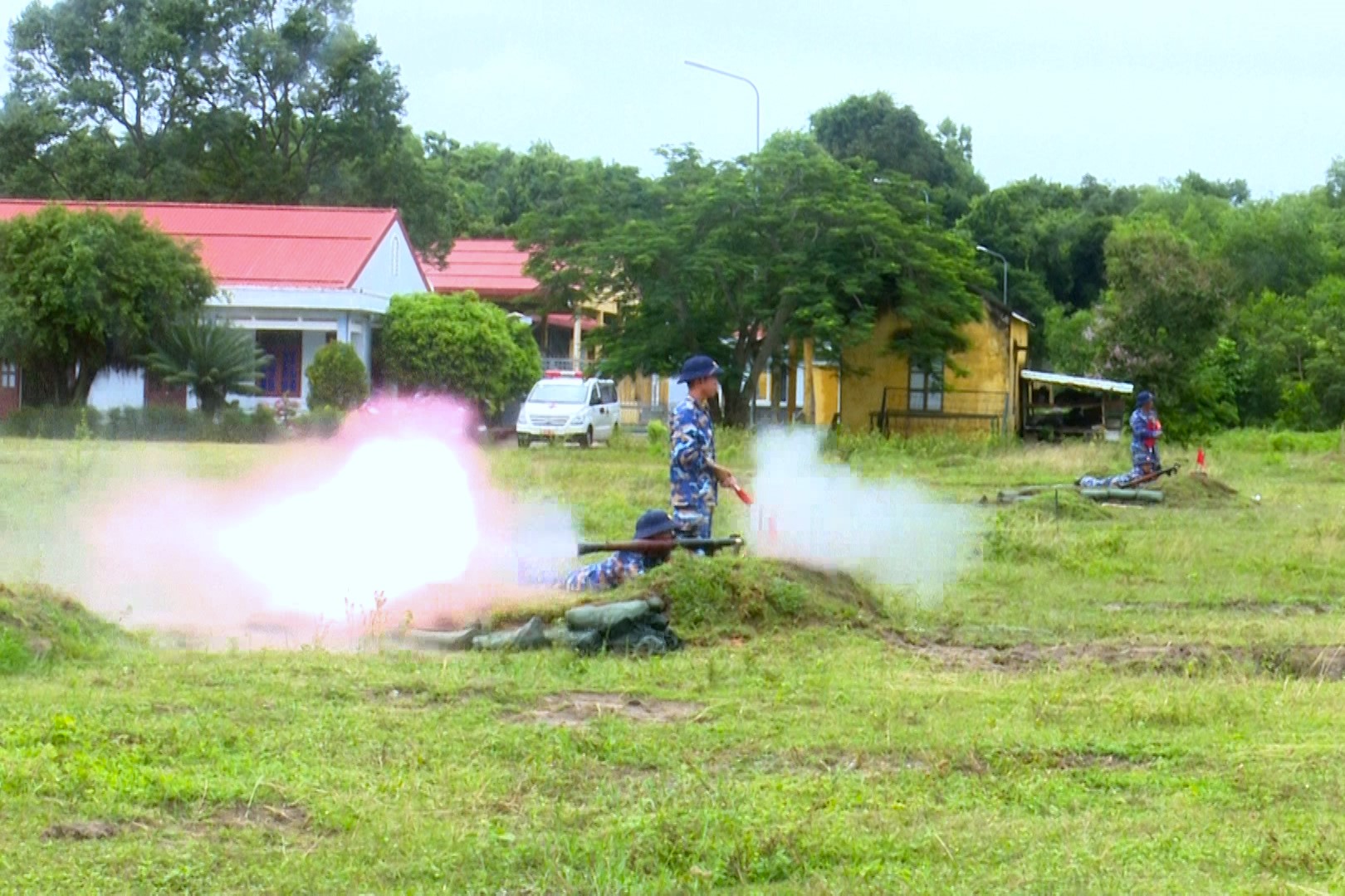 Tiểu đoàn 563 kiểm tra bắn đạn thật súng B41